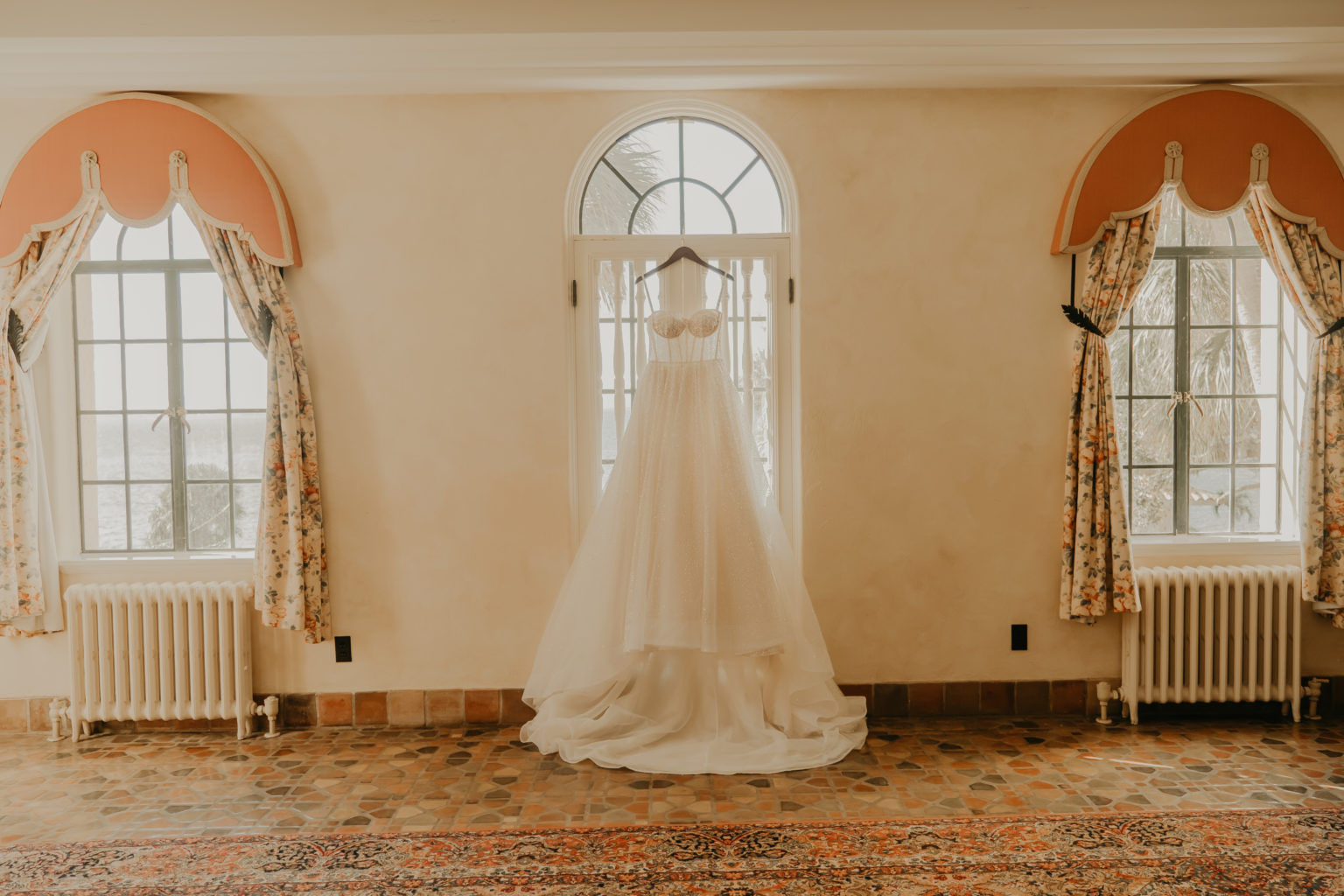 Wedding at the Powel Crosley Estates - adrianmataweddings.com